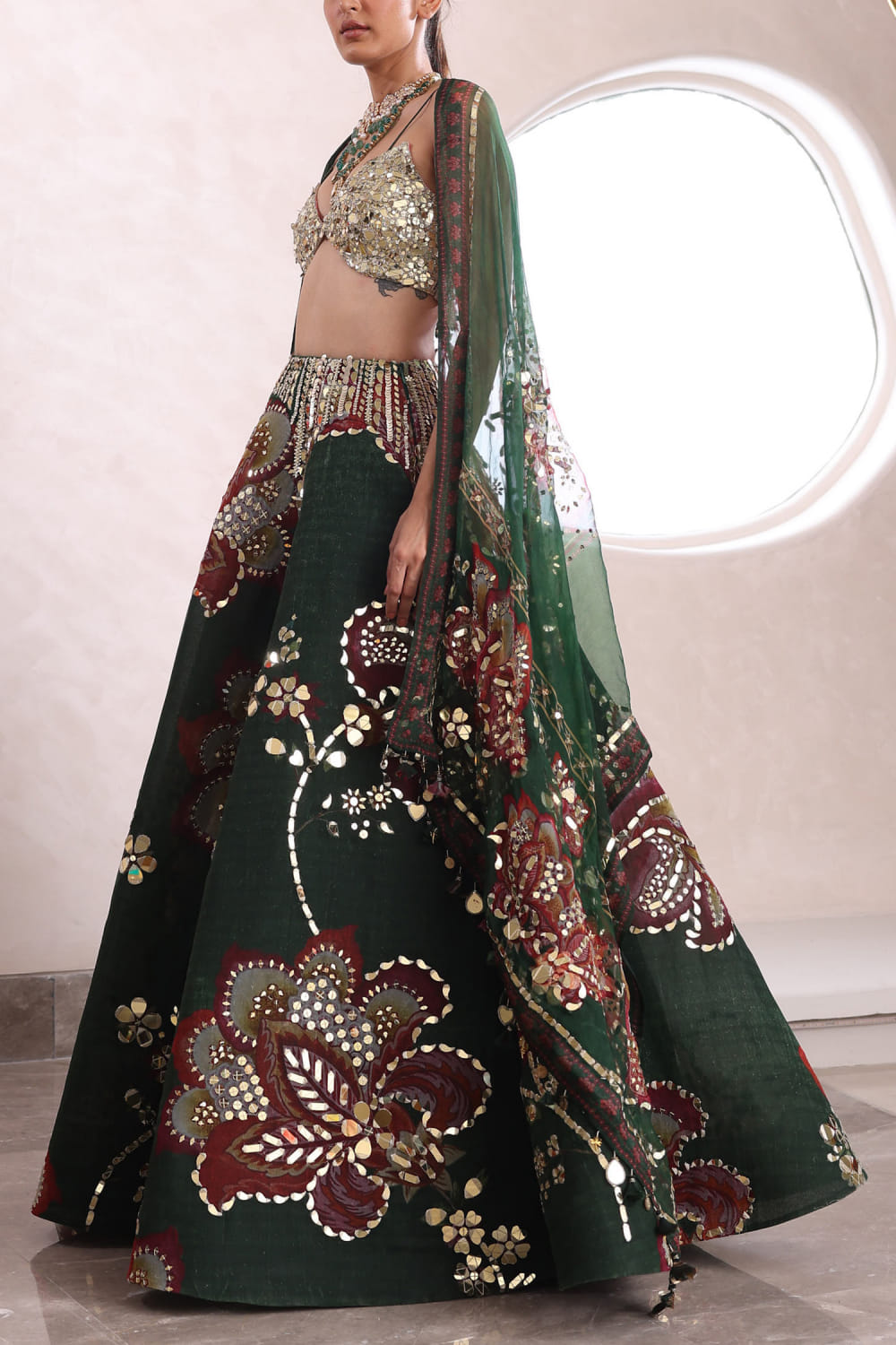 Buy Green floral embroidered lehenga set by Mahima Mahajan at Aashni and Co