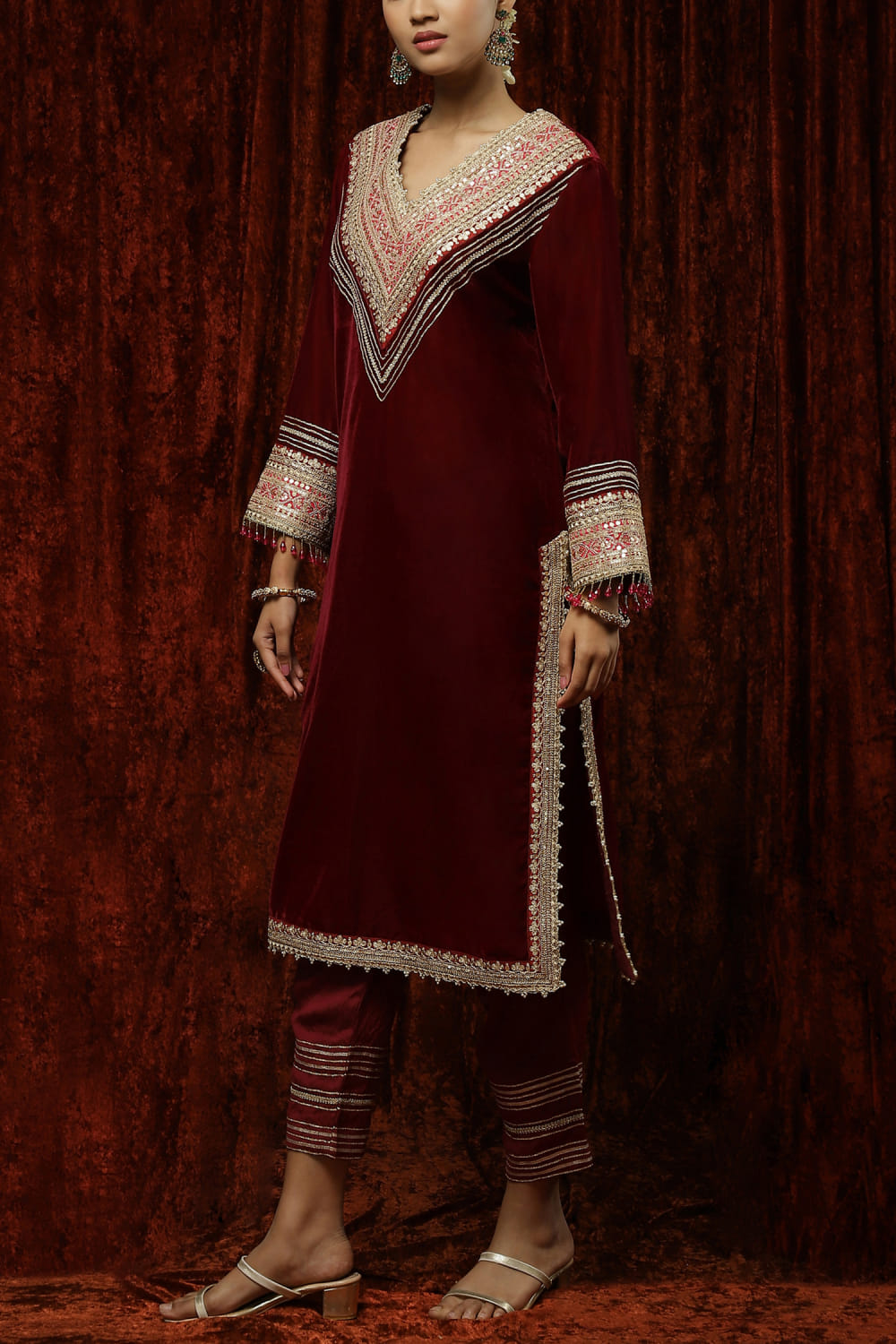 Buy Maroon gota embroidery kurta set by Shikhar Sharma at Aashni and Co